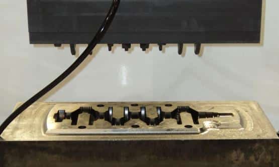 Peugeot Citroën fabrica matrices de forja nitrurada con EDM